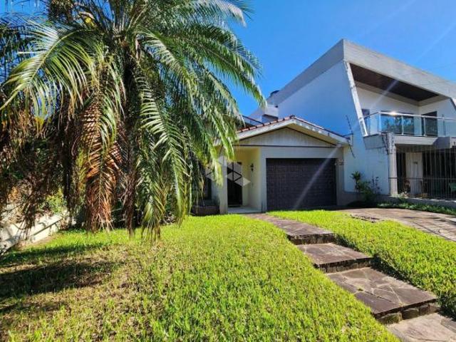 Excelente casa térrea com piscina em Ipanema pronta para morar!