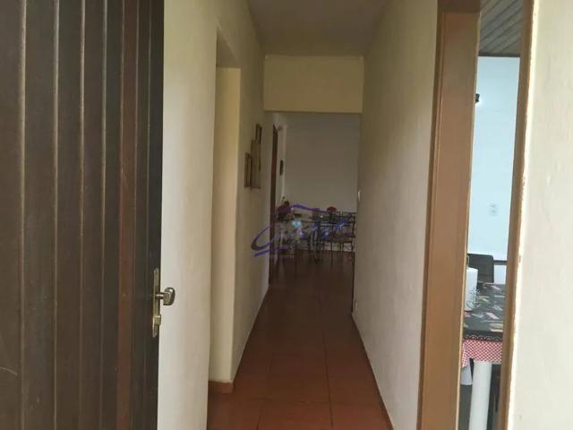 Excelente casa terrea com salão comercial ao lado