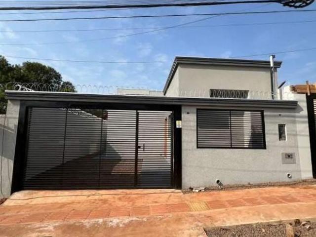 Excelente casa térrea com 03 quartos próximo da UFMS