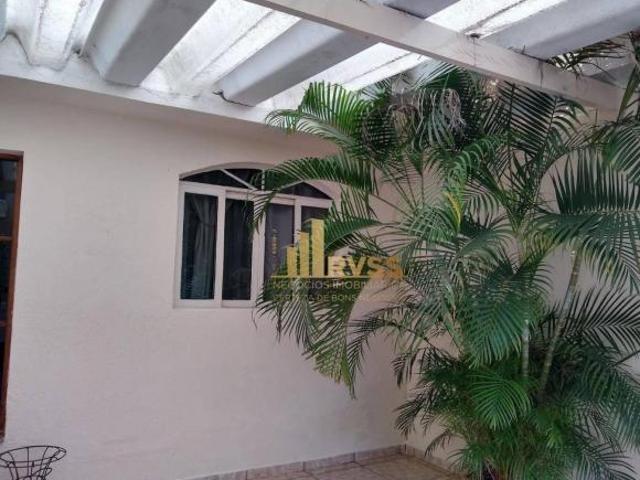 Excelente Casa térrea com 3 dormitórios, próximo a Av. Kennedy e Vergueiro
