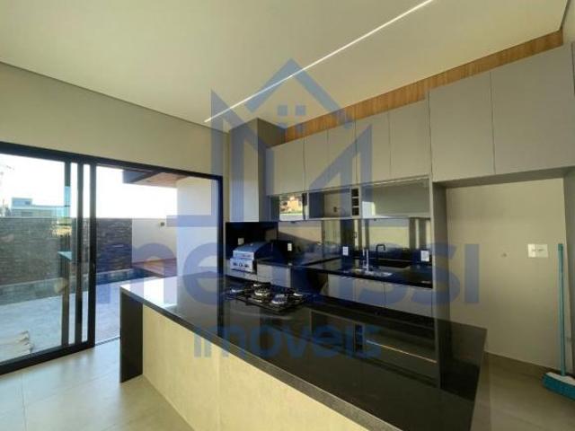 Excelente Casa Térrea Com 3 Suítes e 172 m² em condomínio no Quinta da Mata em Ribeirão Preto