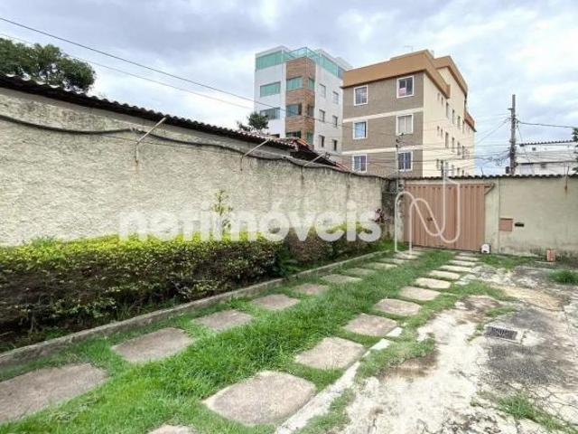 Excelente casa térrea à venda no Ipiranga, em Belo Horizonte