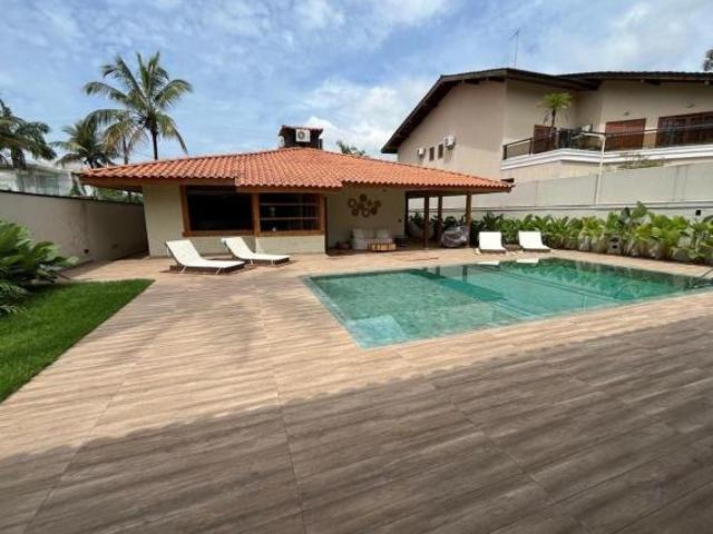 Excelente Casa Térrea á venda no Jardim Acapulco no Guarujá | QVista Inteligê.