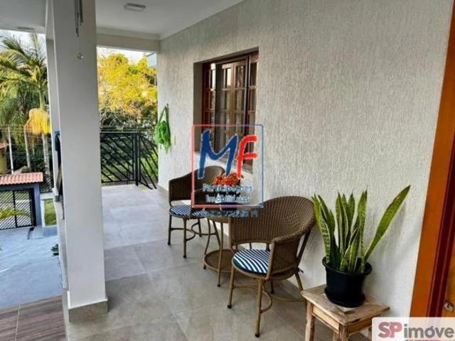 Excelente casa térrea em cond. fechado em Cotia/SP, com 369 m² a.u 4 dormitórios 3 suítes, sala