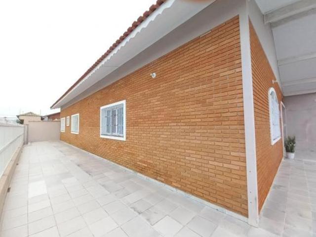 Excelente Casa Térrea em Bairro Nobre – Peruíbe/SP 04 Dormitórios