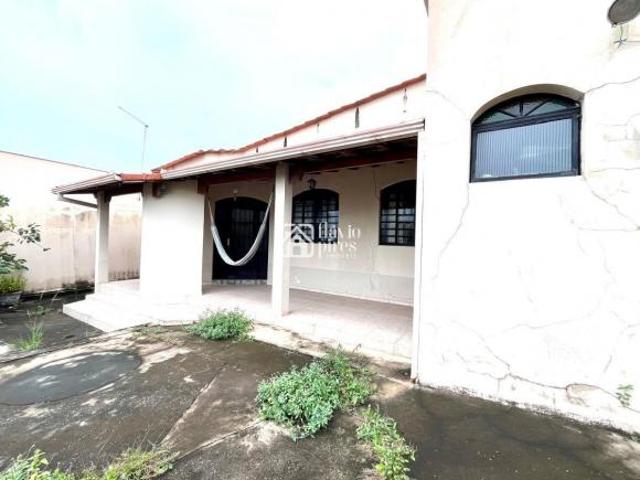 EXCELENTE CASA TERREA EM OPORTUNIDADE DE 03 QUARTOS NO ANGOLA PROXIMO A PUC
