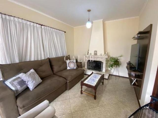 EXCELENTE CASA TÉRREA NO JD DO LAGO: 03 AMPLOS QUARTOS, 03 SALAS E UMA DELICIOSA ÁREA GOURMET