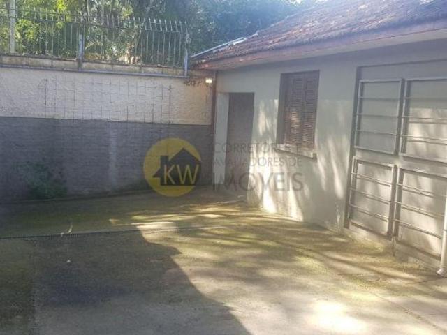 Excelente casa térrea para locação ou venda no melhor do Brooklin ! Casa estilo rustico com 600m²at