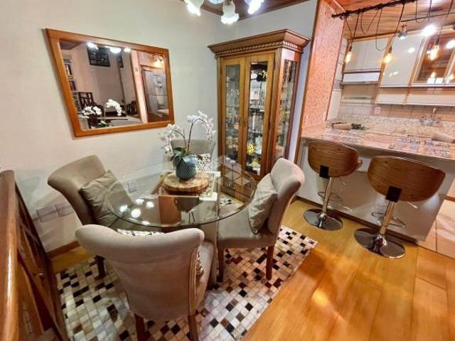 Excelente casa triplex a venda com 03 dormitórios com 02 vagas Vila Suzana Canela