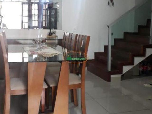 Excelente casa triplex à venda no bairro Tropical, Contagem!