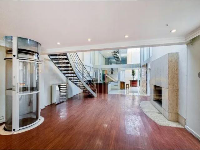 Excelente casa à venda com 3 dorms sendo 1 suíte 2 vagas de garagem 350m² no Jardim Paulista São P