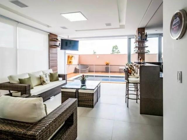 Excelente casa à venda em condomínio em Valinhos, parte alta da cidade, saída para Itatiba. 3 suítes