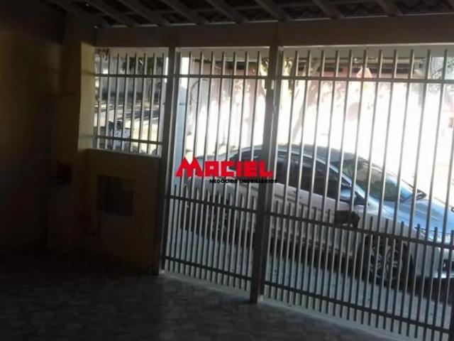 EXCELENTE CASA À SUA ESPERA.REALIZE SEU SONHO!