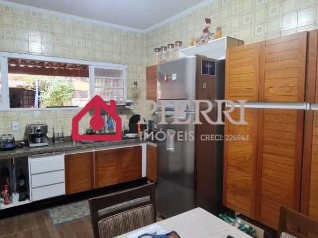 Excelente casa a venda na Chácara Inglesa 3 dorms, edícula, lareira