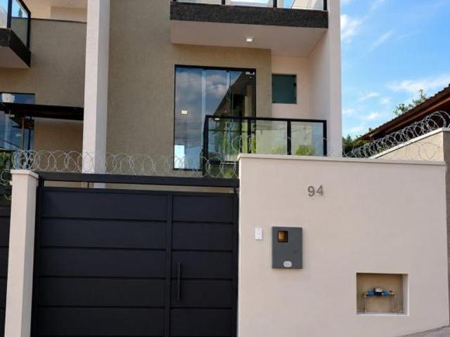 Excelente casa à venda no Bairro Bom Retiro, em Betim!