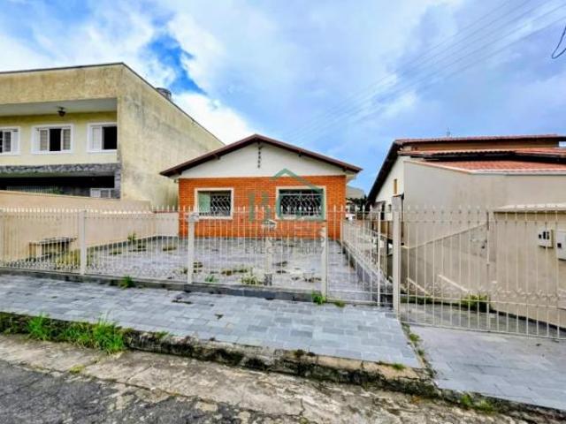 Excelente casa á venda no bairro Jardim dos Estados em Poços de Caldas MG