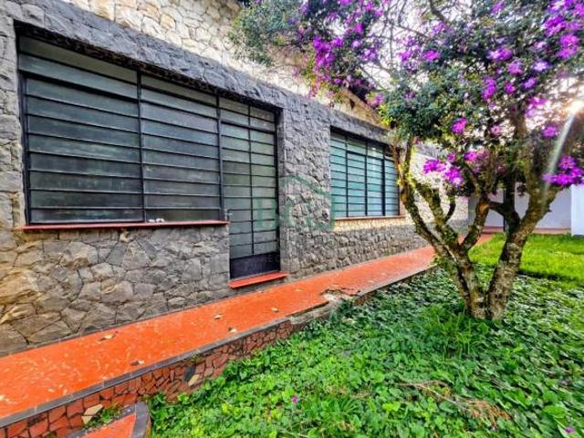 Excelente casa á venda no bairro Jardim dos Estados em Poços de Caldas MG