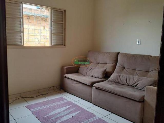 Excelente casa à venda no bairro Milionários, Belo Horizonte!