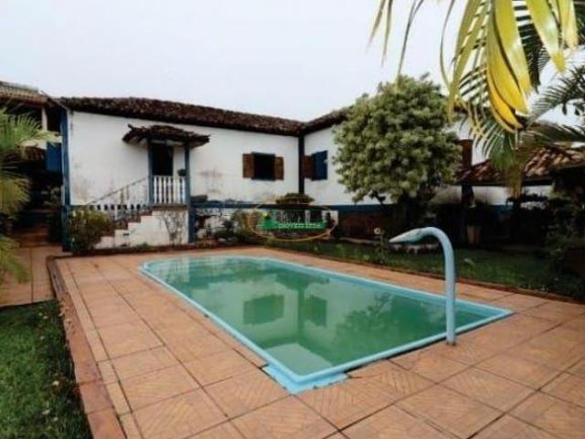 Excelente casa à venda no bairro São Vicente, Conselheiro Lafaiete!