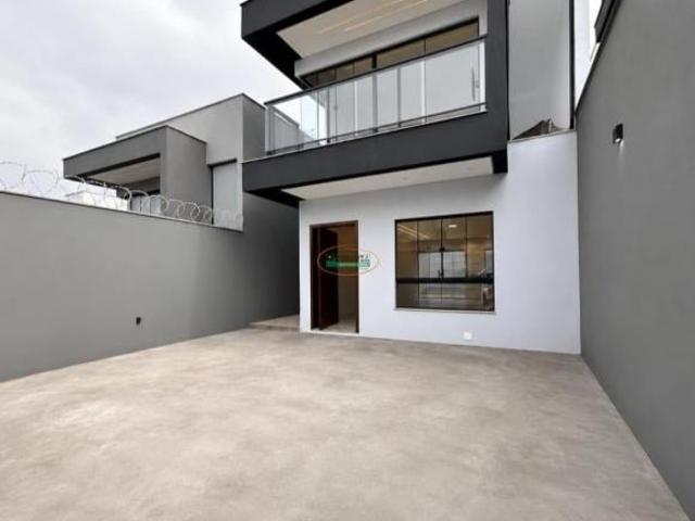 Excelente casa à venda no bairro Santo Agostinho, Conselheiro Lafaiete!