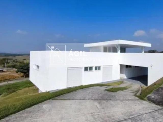 Excelente casa a venda no Condomínio Colinas do Parahyba São José dos Campos SP Ideal para quem