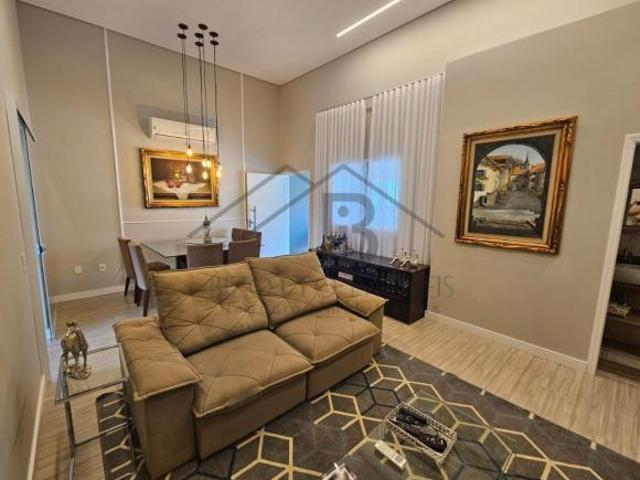 Excelente casa a venda no condominio GREEN VIEW VILLAGE ITAICI INDAIATUBA! Terreno de 300 metros