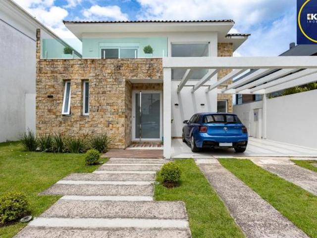 Excelente Casa à Venda no Condomínio Terra Ville