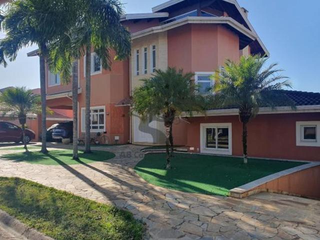 Excelente Casa à venda no Condomínio Terras do Caribe em Valinhos
