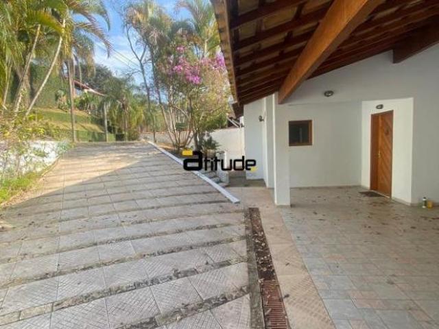 EXCELENTE CASA À VENDA NO CONDOMÍNIO VILA VERDE