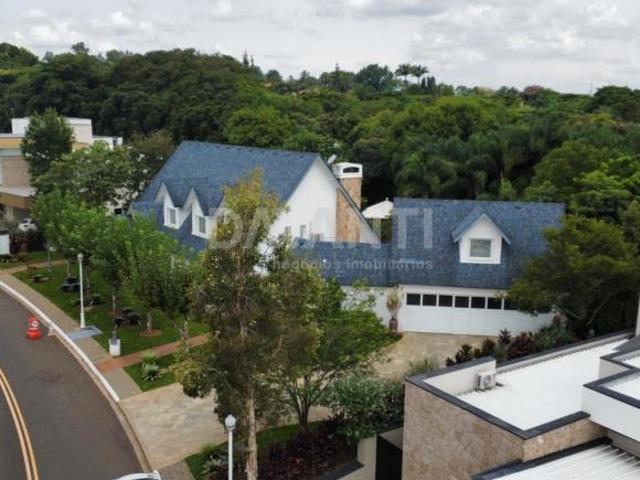 Excelente Casa à Venda no Condomínio Villaggio San Pietro