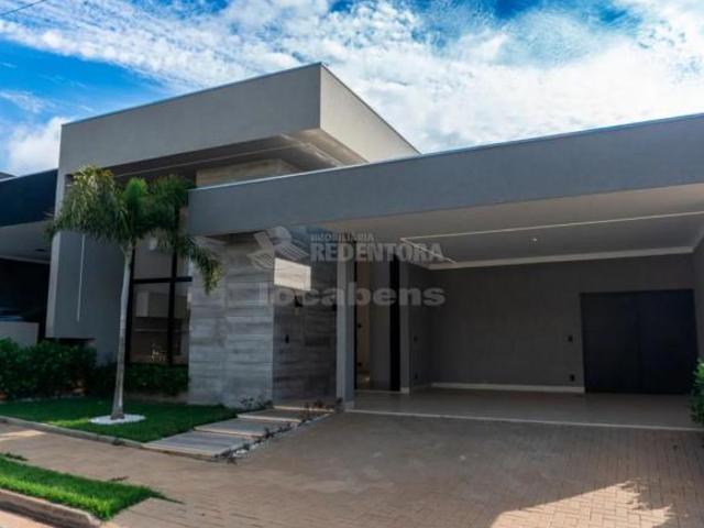 Excelente casa a venda no Europark Village Provence com 03 quartos sendo um suíte, 04 banheiros e pi