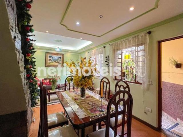 Excelente Casa à Venda no Horto Florestal!