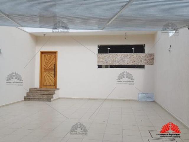 EXCELENTE CASA A VENDA A 600 METROS DO METRÔ IMIGRANTES, INTEIRAMENTE REFORMADA A 300 METROS DA BASE