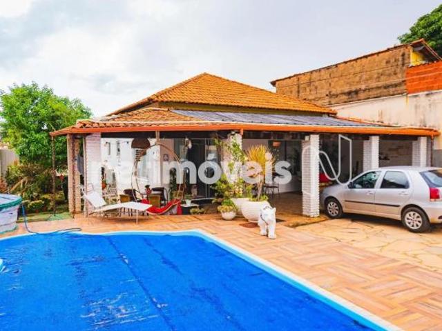 Excelente Casa à Venda – Ampla, Quitada e com Lazer Completo!