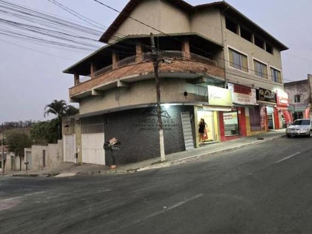 EXCELENTE CASA À VENDA COM 3 QUARTOS AMPLOS, 200 M² DE ÁREA CONSTRUÍDA, CACHOEIRA BETIM