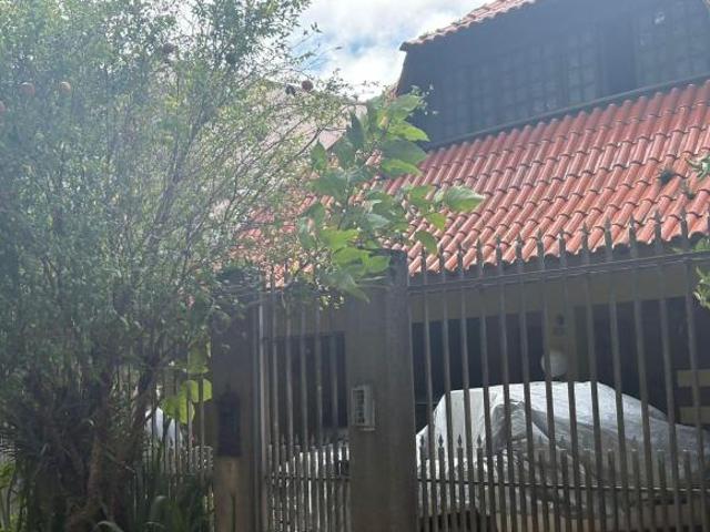 Excelente Casa à venda com terreno de 512m, bairro ALTO DA RUA XV, CURITIBA PR