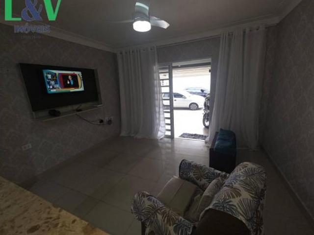 Excelente casa à venda com área gourmet no terraço