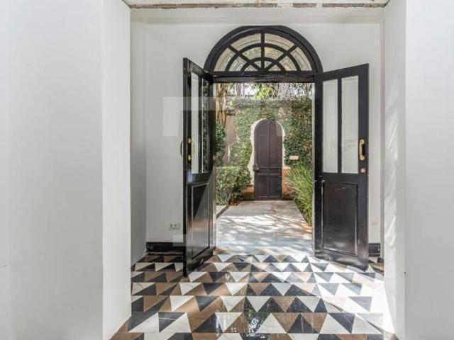 Excelente casa à Venda e Locação no Jardim Europa