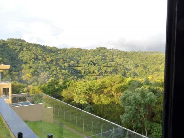 Excelente Casa a Venda em Condomínio Fechado Alphaville / Tamboré