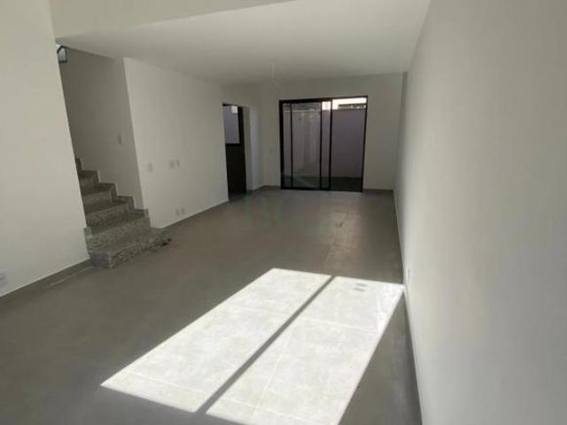 Excelente casa á venda em condomínio fechado em Poços de Caldas MG