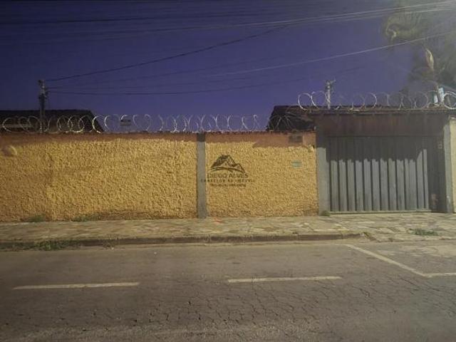 EXCELENTE CASA À VENDA PRÓXIMO A PUC BETIM, LOTE 360 M², ANGOLA, BETIM