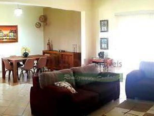 Excelente casa a venda Próximo ao Hotel Mazzaropi em Taubaté