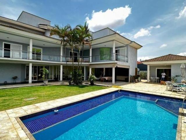 EXCELENTE CASA ALTO PADRÃO 5 SUITES