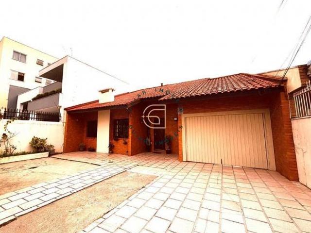 EXCELENTE CASA AMPLA, COM 04 QUARTOS, EDICULA NOS FUNDOS COMPLETA COM 02 QUARTOS