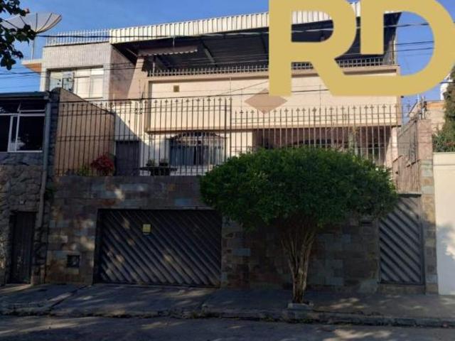 Excelente casa,ampla,clara e arejada  localização espetacular