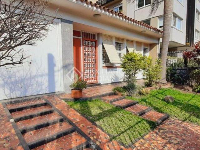 Excelente Casa ampla em Rua charmosa no Menino Deus, terreno com 365 metros quadrados