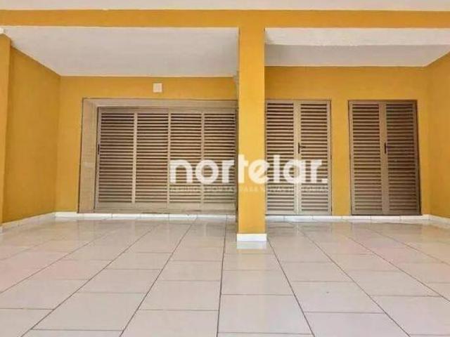 Excelente casa assobradada à venda no Parque São Domingos