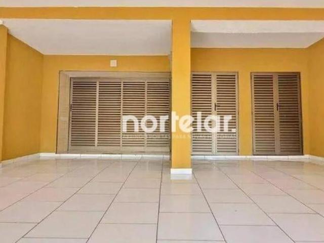 Excelente casa assobradada à venda no Parque São Domingos