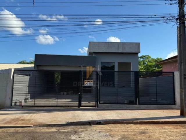 Excelente casa Assobradada com 03 quartos e área Gourmet e churrasqueira