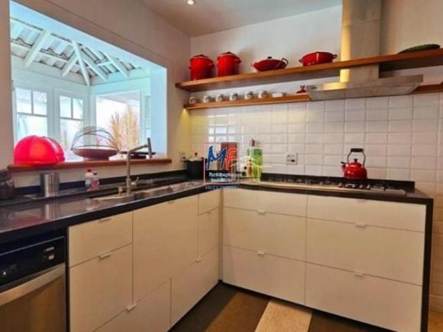 Excelente casa bairro de Itaguaçu, Ilhabela, 320 a.t 340m² a.c 3 suítes, varanda, churrasqueira